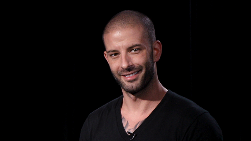 The Illusionists Star and Famed Magician Darcy Oake Wows Us with a Card ...